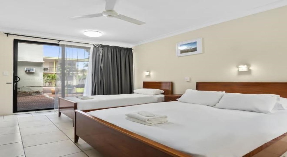 Hotel Tropiq Cairns | Schoolies Accommodation | Cairns Schoolies